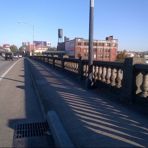 Burnside Bridge - E Burnside St.