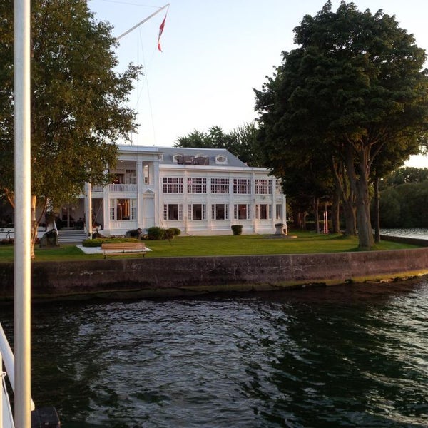 Royal Canadian Yacht Club (RCYC) - 1 tip from 61 visitors