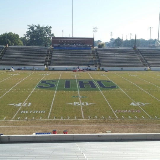 Memorial Stadium - Stadium