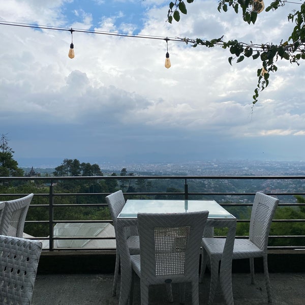 Cocorico Cafe and Resto - Restaurant