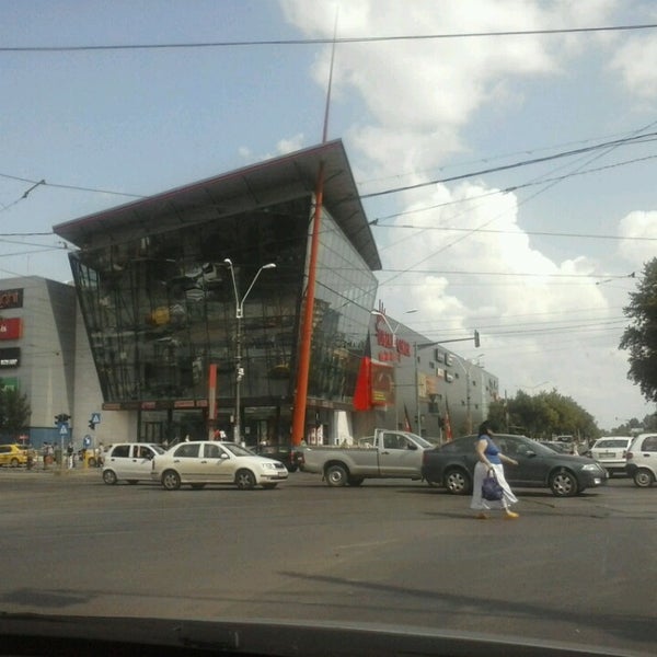 Liberty Center - Shopping Mall in București