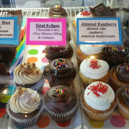 Starry Night Bakery - 330 140 Village Rd