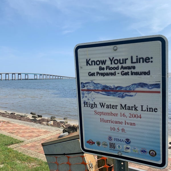 Navarre Park & Visitor Center - Park