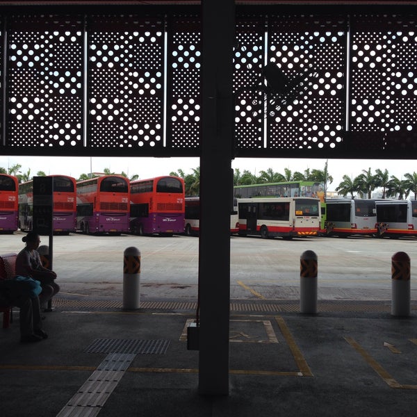 SMRT Buses: Bus 950 - Bus Line in Woodlands