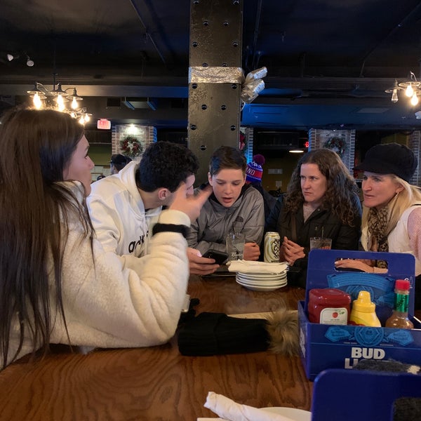 Finn McCool's - American Restaurant in Financial District