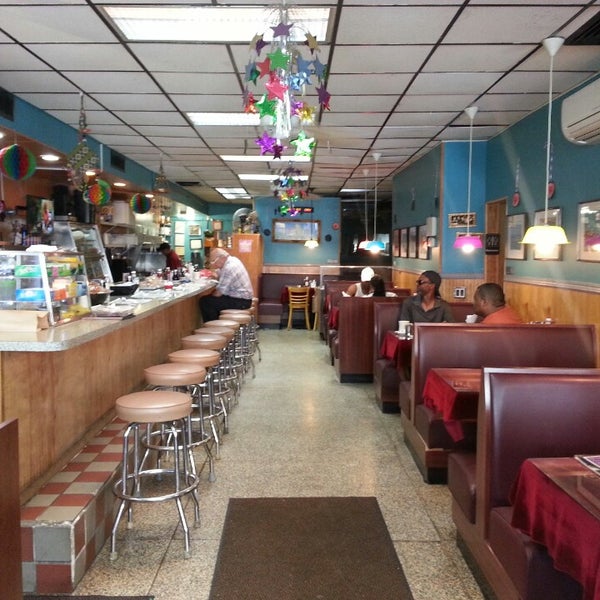Jerry's 637 Diner - Stapleton - 637 Bay St