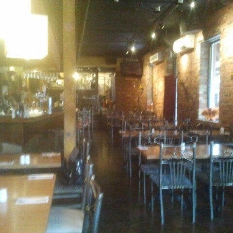 Safari Bar and Grill - American Restaurant in Bedford Park