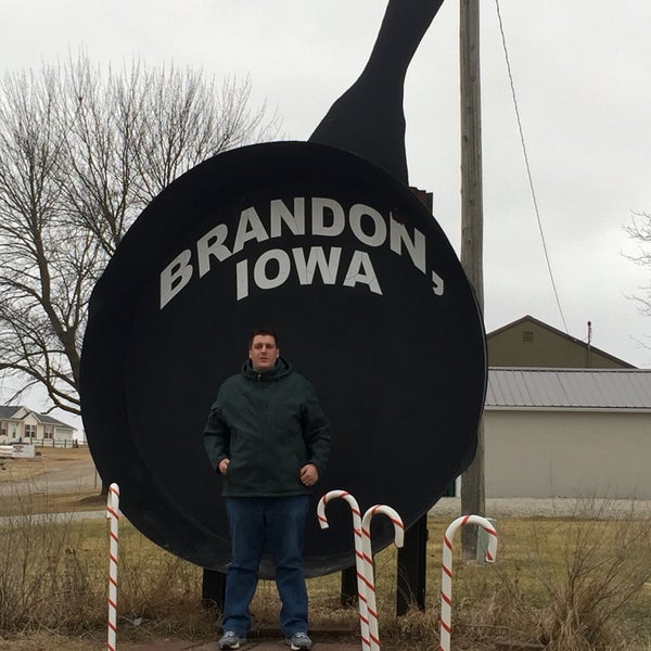 Iowa's Largest Frying Pan - Monument in Brandon