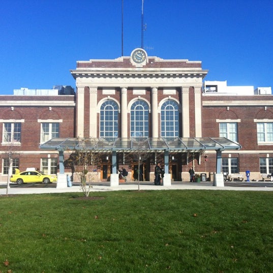 Amtrak: Lancaster Rail Station (LNC) - Ross - Lancaster, PA