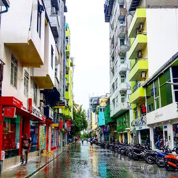 Majeedhee Magu - 25 tips from 981 visitors