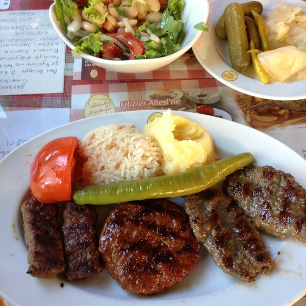 Filizler Köftecisi - Kofte Place in İstanbul