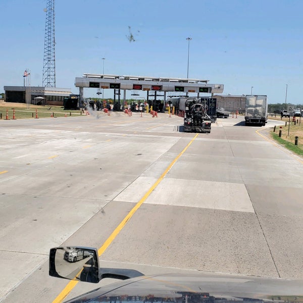 US Border Patrol Checkpoint - Encinal, TX