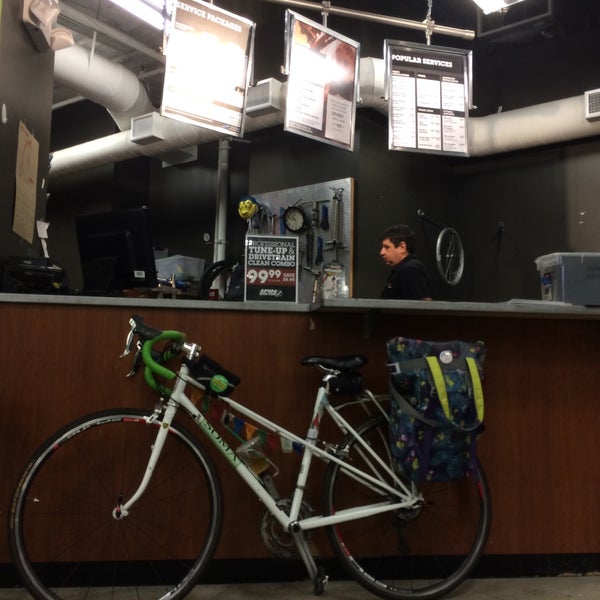 Performance Bicycle - Santa Monica, CA