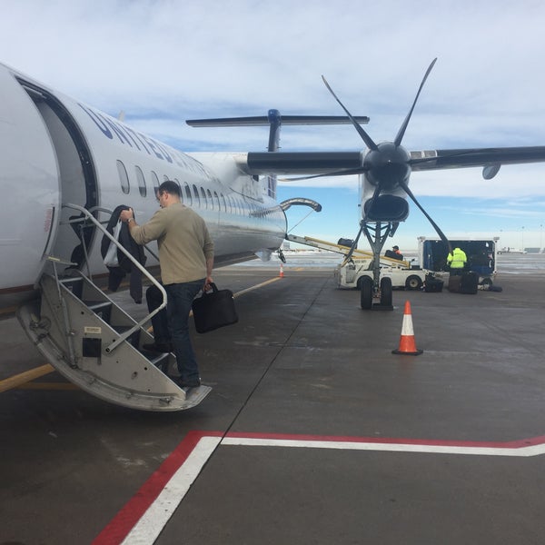 Gate B71 - Airport Gate in Denver