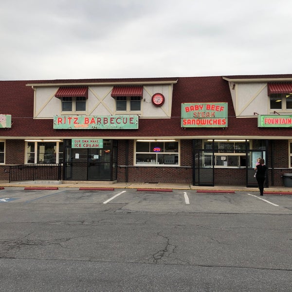 Ritz Barbecue - American Restaurant in Westside