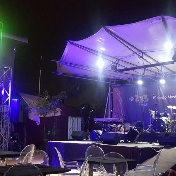 +233 Jazz Bar & Grill - 27 tips