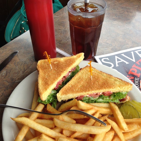 Freeland Cafe & Lounge - 1642 East Main Street