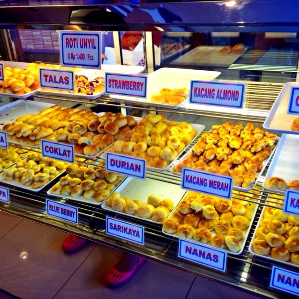 jenis rasa roti unyil venus - Rose MacLeod