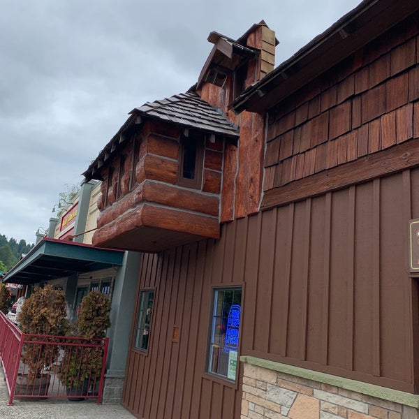 Rolling Log Tavern - Olde Town - Issaquah, WA