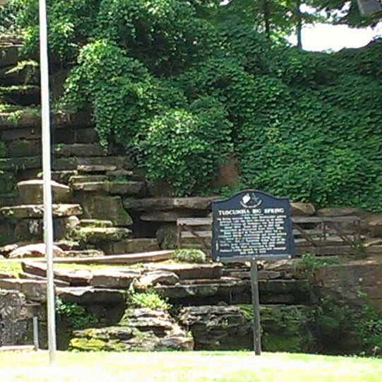 Spring Park - Park in Tuscumbia