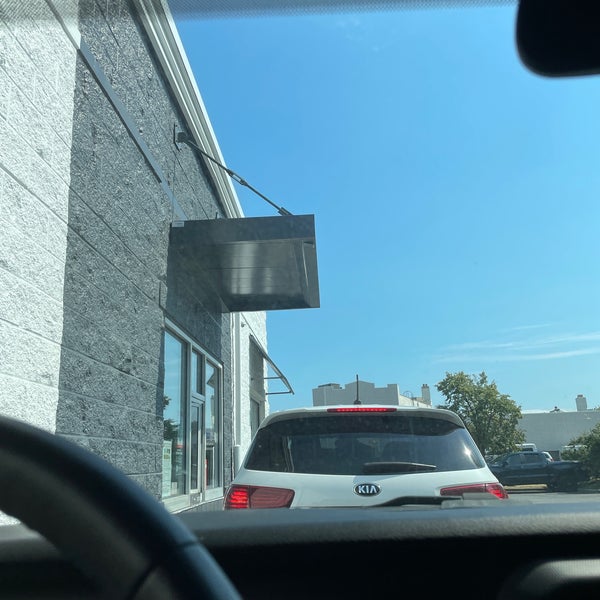 Taco Bell/KFC - Fried Chicken Joint in Long Beach