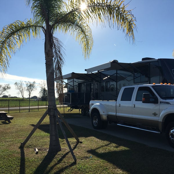 Cajun Palms RV Resort - Henderson, LA