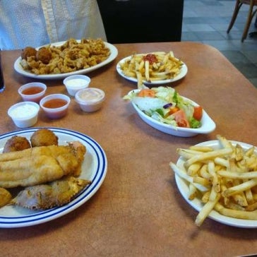 Photos at White River Fish Market - Seafood Restaurant in Tulsa