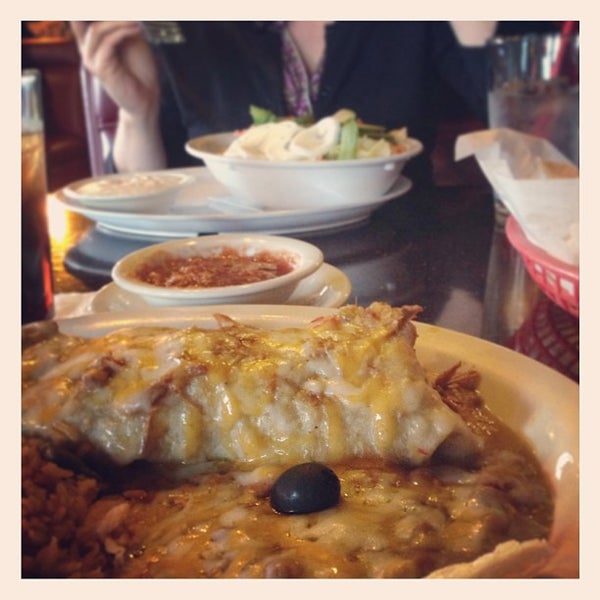 Mucho Mas - Mid-Town North Hollywood - 10405 Burbank Blvd