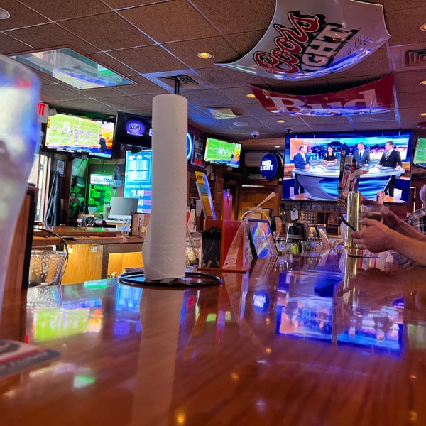 Billy's Sports Bar & Grill - Manchester, NH