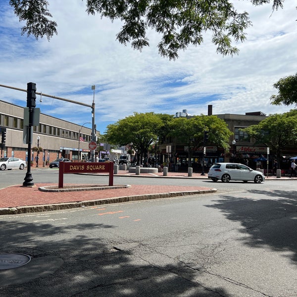 Davis Square - 30 tips from 6273 visitors