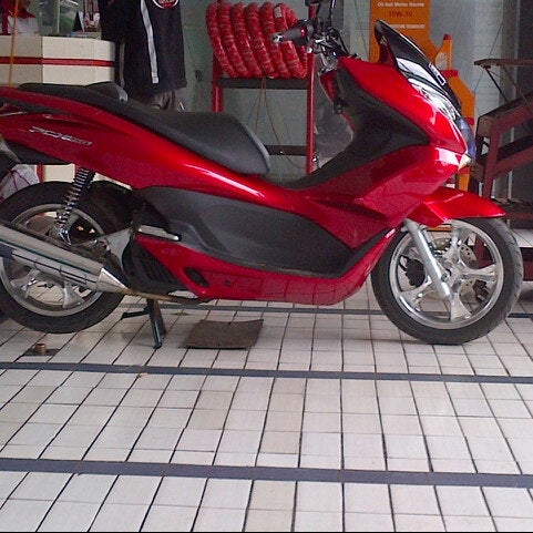 Clara Motor AHASS 8942 Jl. Panjang - Motorcycle Dealership in Kebon Jeruk