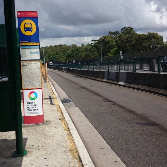 Bus Stop - M2 Motorway (Oakes Rd) - 1 tip
