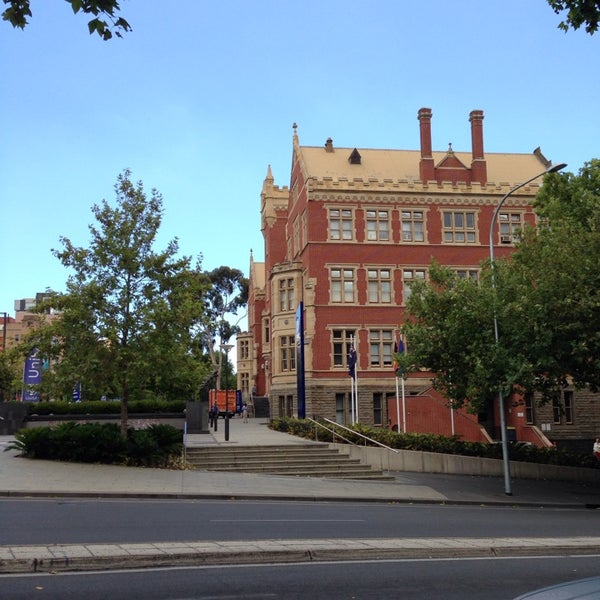 UniSA - City East Campus - North Terrace