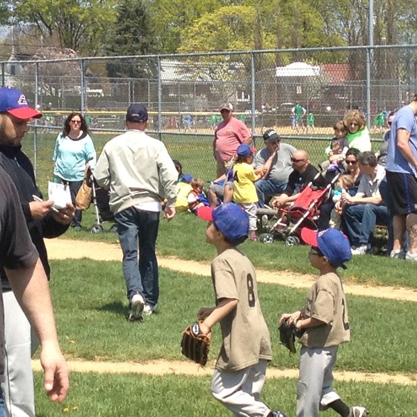 Tri-Village Baseball - Baseball Field in Greenlawn