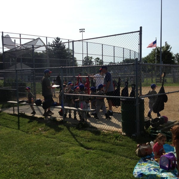 Tri-Village Baseball - Baseball Field in Greenlawn