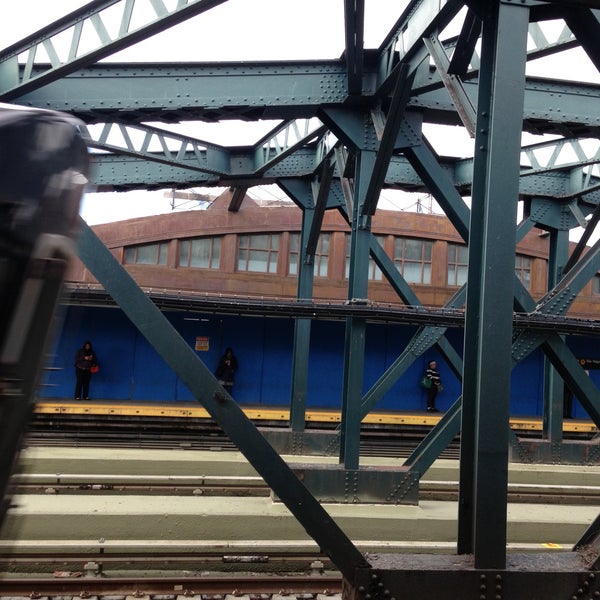 MTA Subway - 4th Ave/9th St (F/G/R) - Metro Station in Gowanus