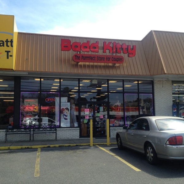 Badd Kitty - 2903 Highway 17 S
