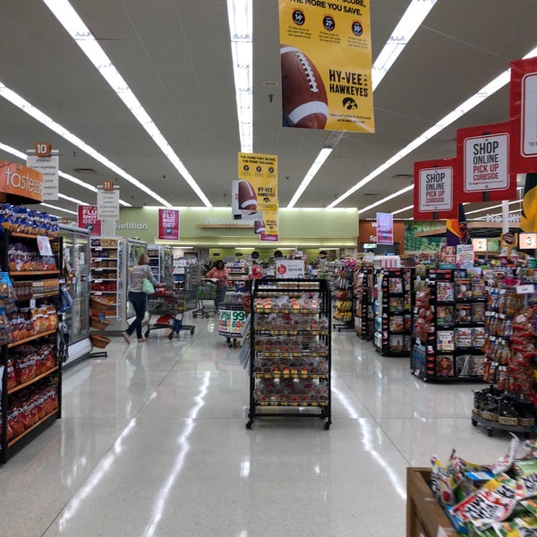 Hy-Vee - Grocery Store