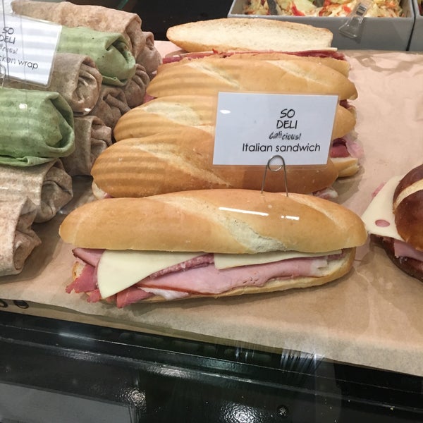 Cafe 71 - Sandwich Spot in The Loop