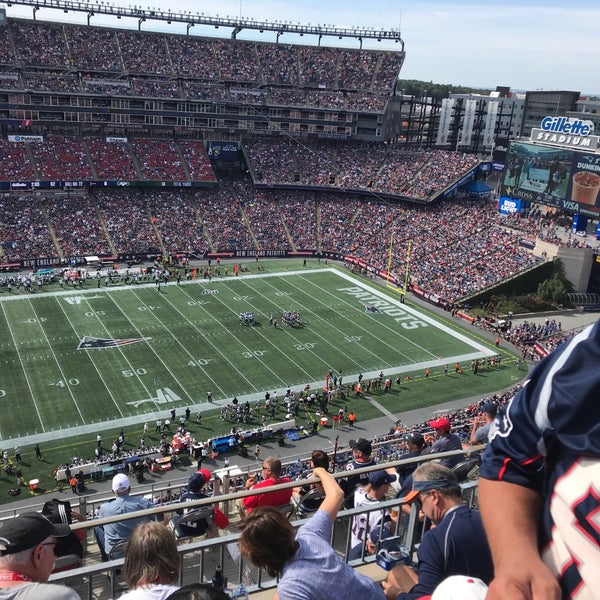 Photos at Putnam Club - Arts and Entertainment