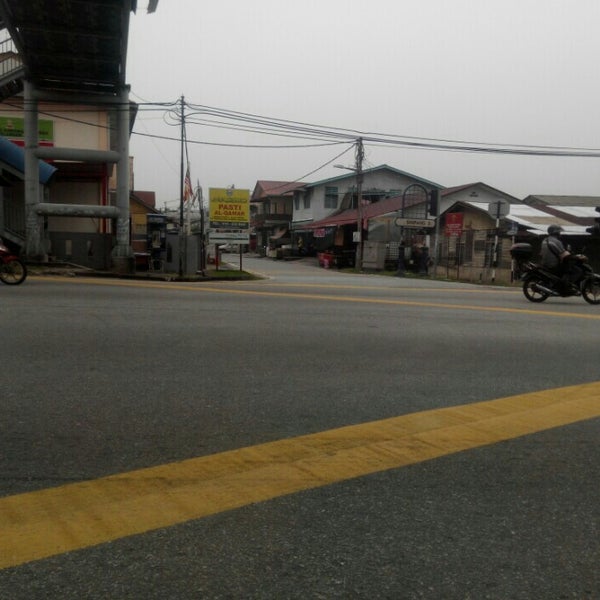 Jalan Changkat, Kampung Simpang Tiga - 3 tips from 44 visitors