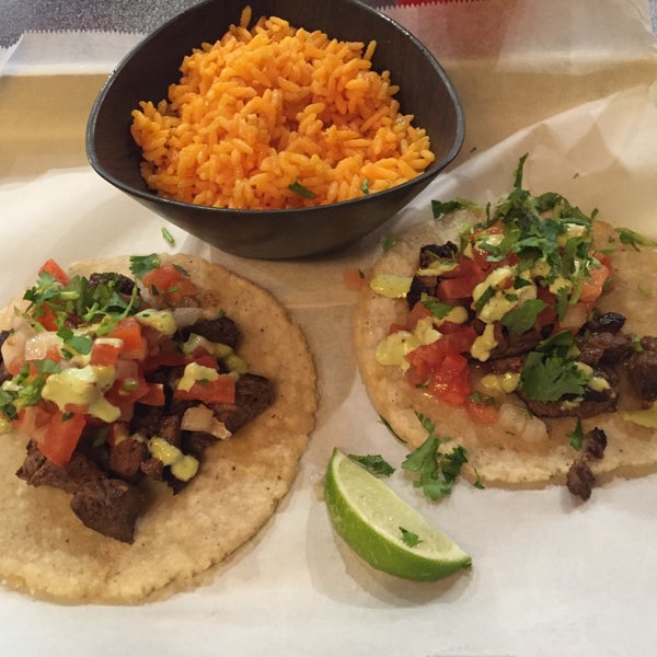 Macho Taco - 8350 S Roberts Rd