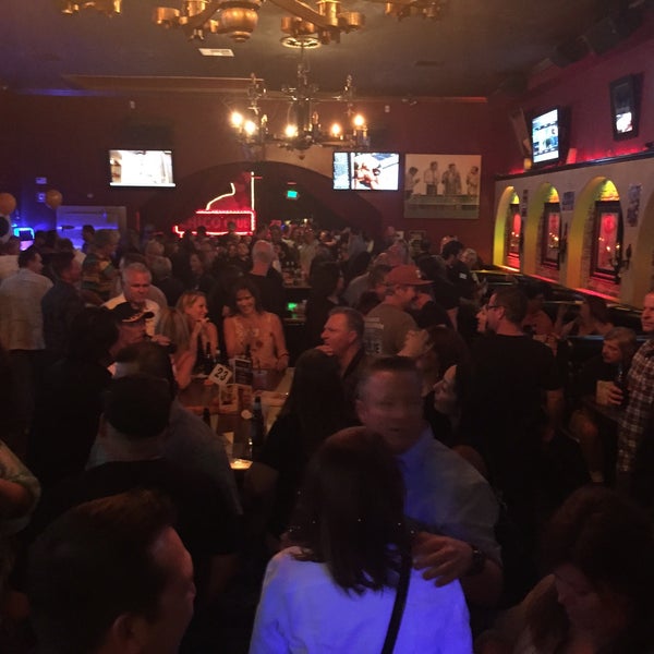 District Lounge - Bar