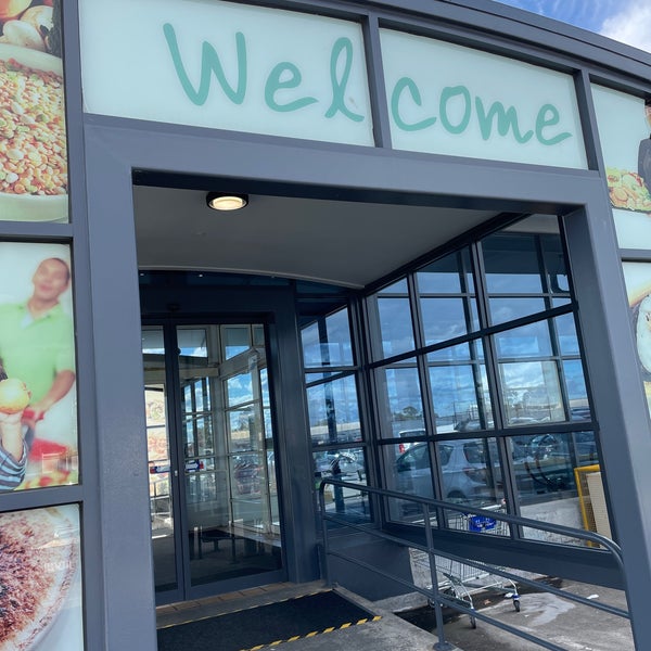 Parkmore Shopping Centre - Shopping Mall