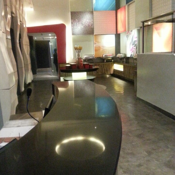 Red Box - San Lorenzo - Makati City, Makati City