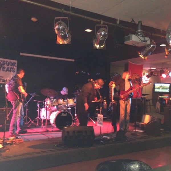 Chicago Loop Sports Bar & Grill - 7 W Streamwood Blvd