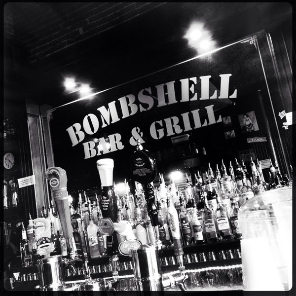 Bombshell Bar & Grill - Saint Charles - 221 N Main St