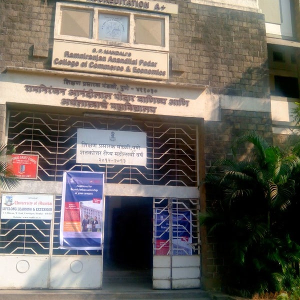 R A Podar College Of Commerce & Economics - College Math Building