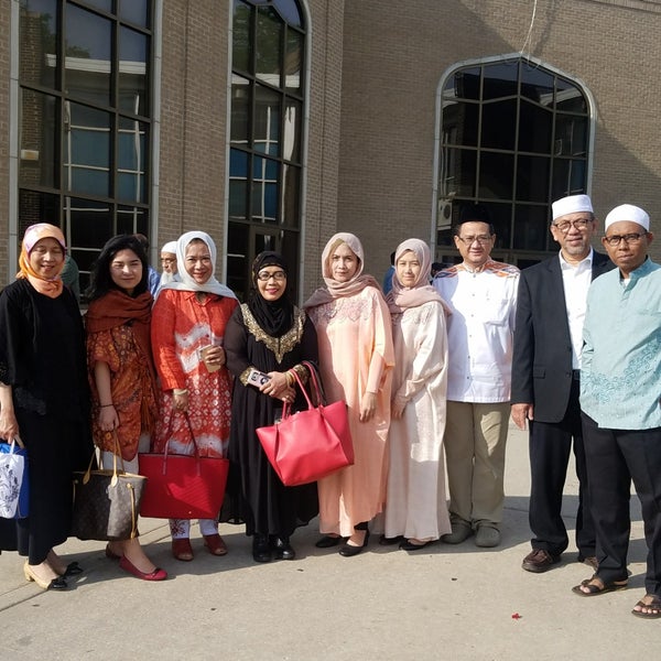 MEC Mosque and School - Menard St