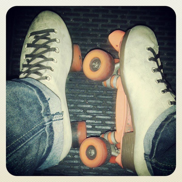 Fleetwood Skating Rink - Skating Rink in Chicago